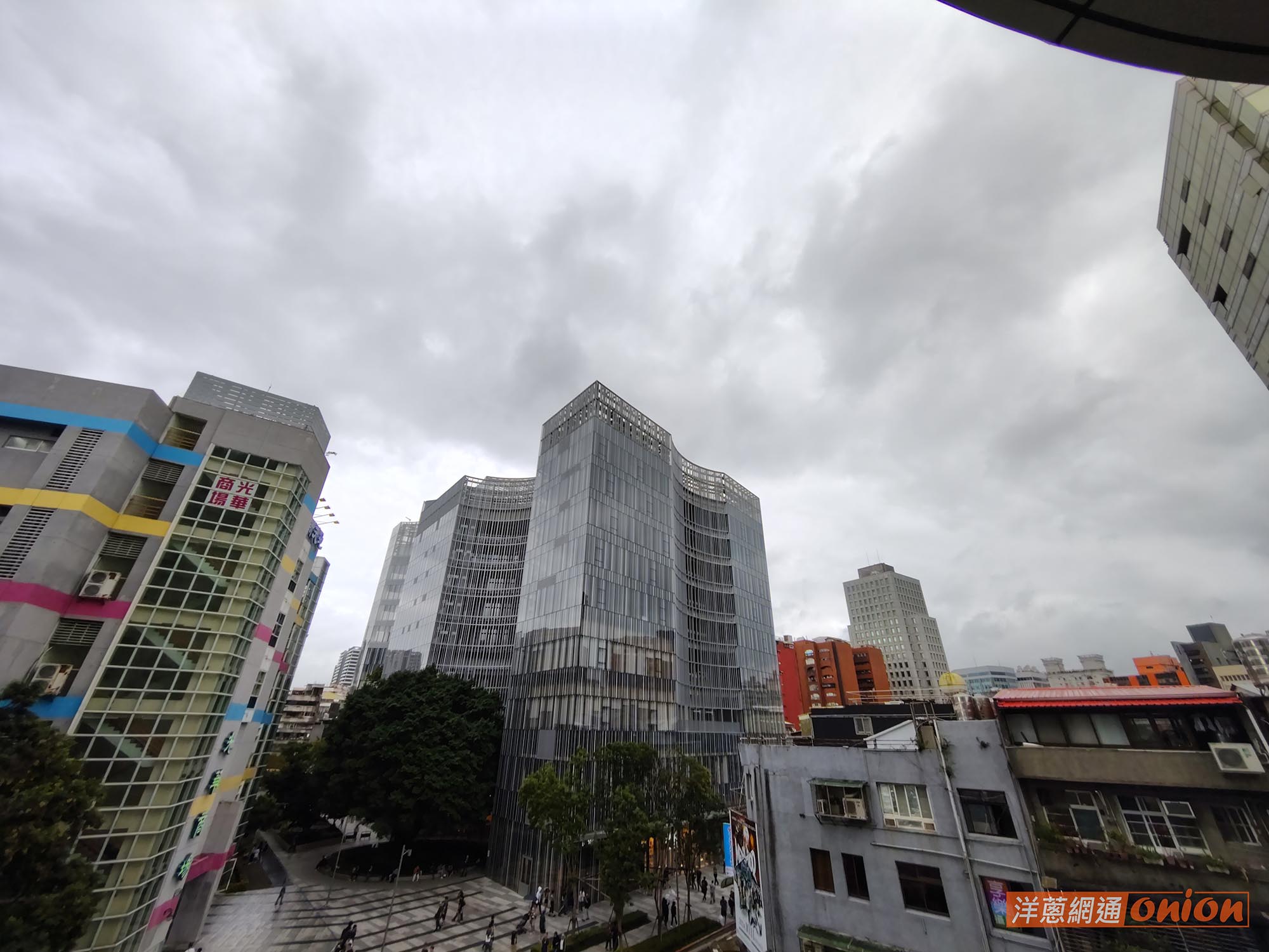 Sharp AQUOS Sense9 開箱評價：規格、價格、外觀統整！